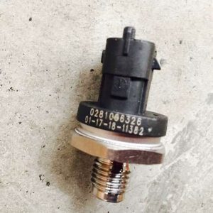Water Temperature Sensor 4657941 for Isuzu Engine 4HK1 John Deere ...