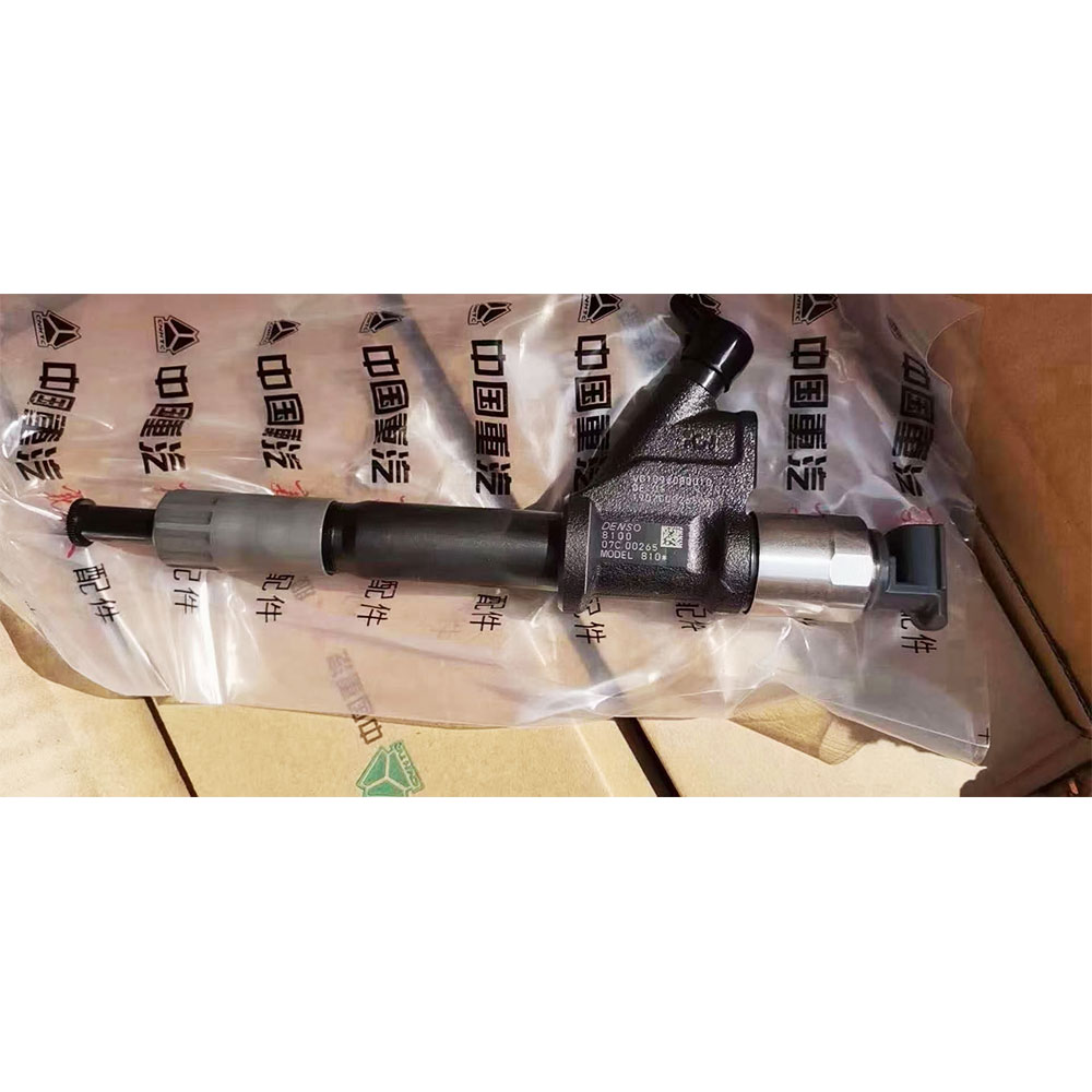 Denso Fuel Injector 095000-8100 0950008100 for Sinotruk Howo Truck A7