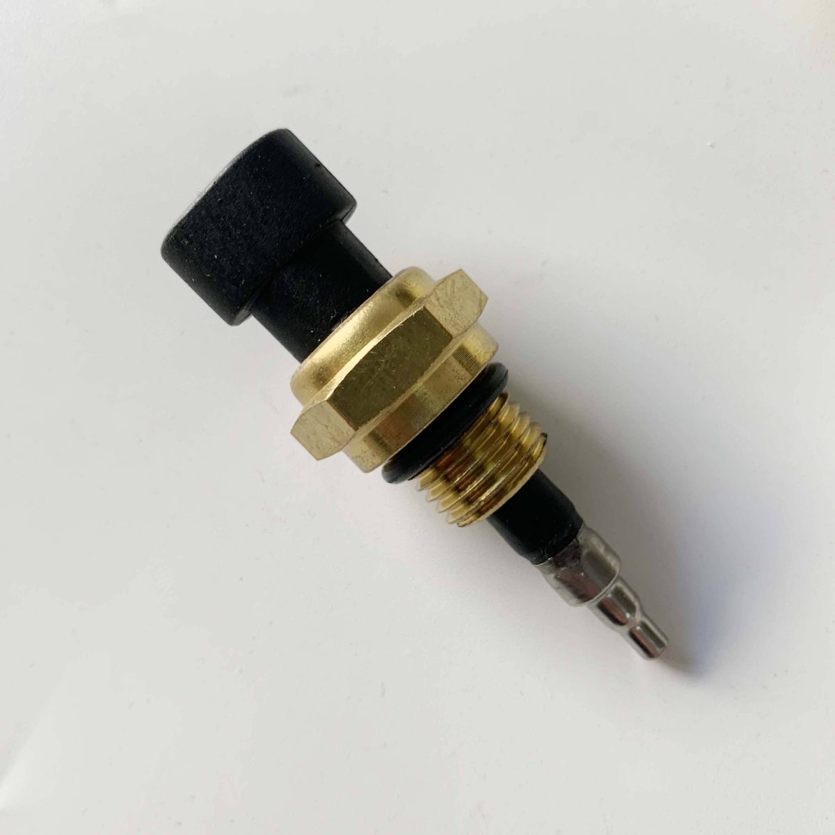 Temperature Sensor 4088832 for Cummins Engine K19 KTA19 KTAA19 Hyundai ...